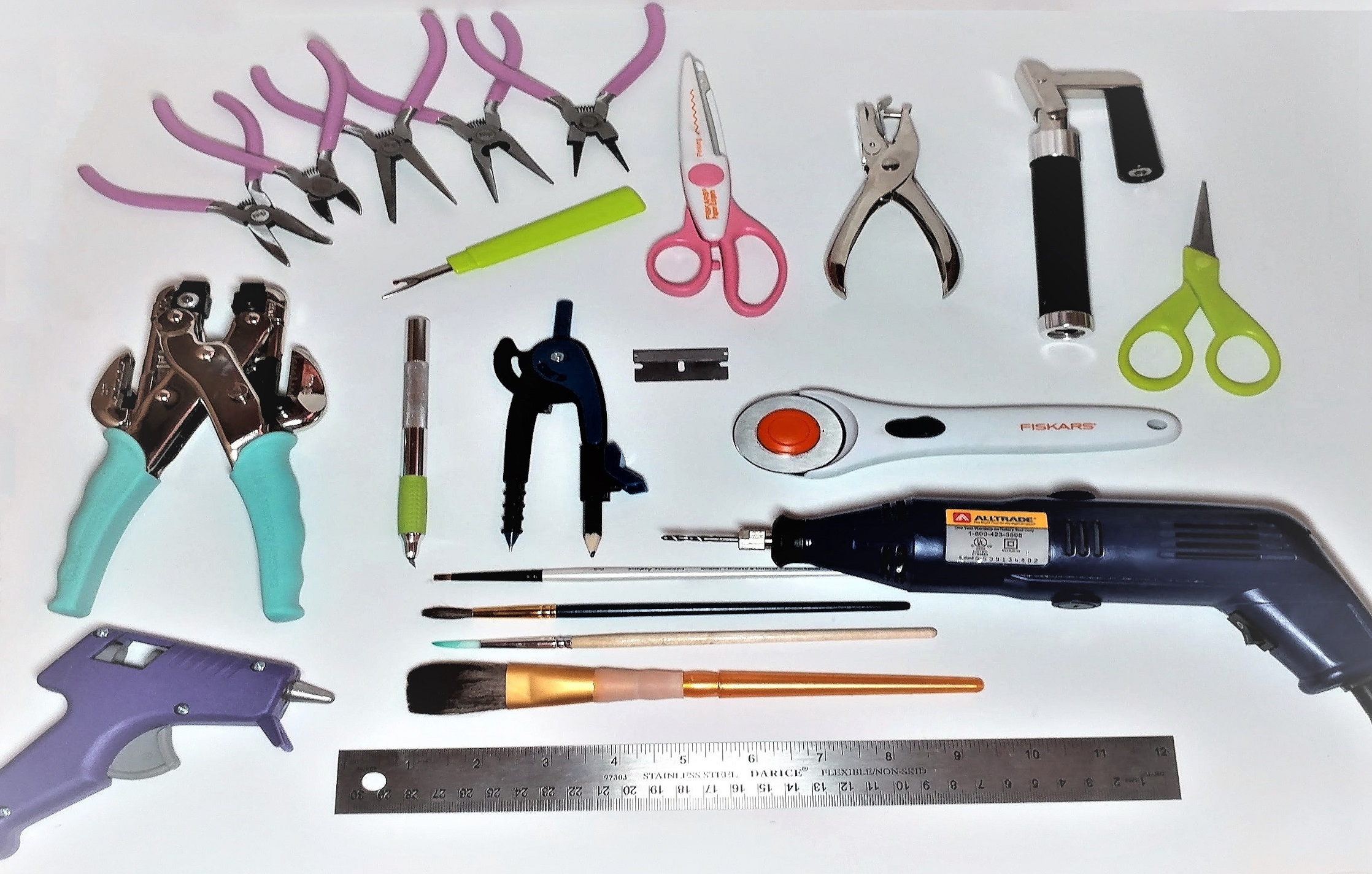 30 Incredibly Useful Must-Haves for Craftaholics Cupboard